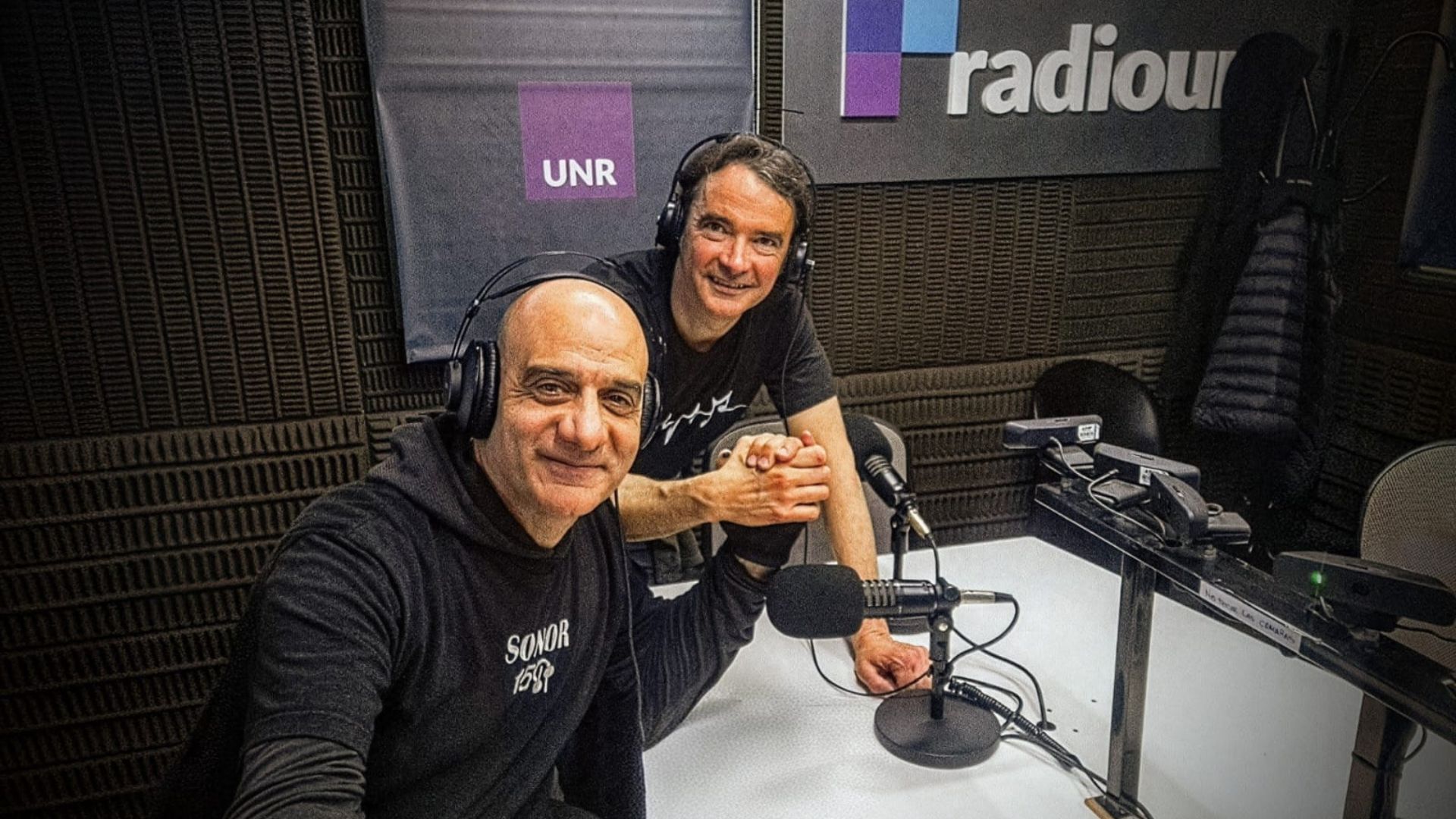 Hernán Navarro, un rosarino y su guitarra por el mundo - Radio UNR